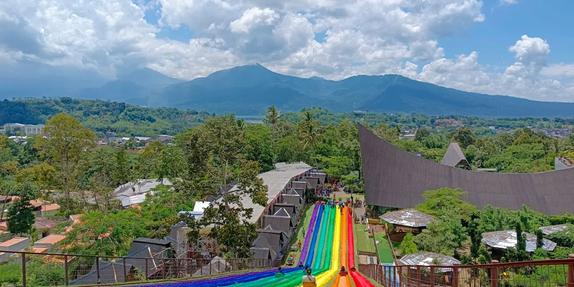 Dusun Semilir Eco Park - Kayu Arum Resort