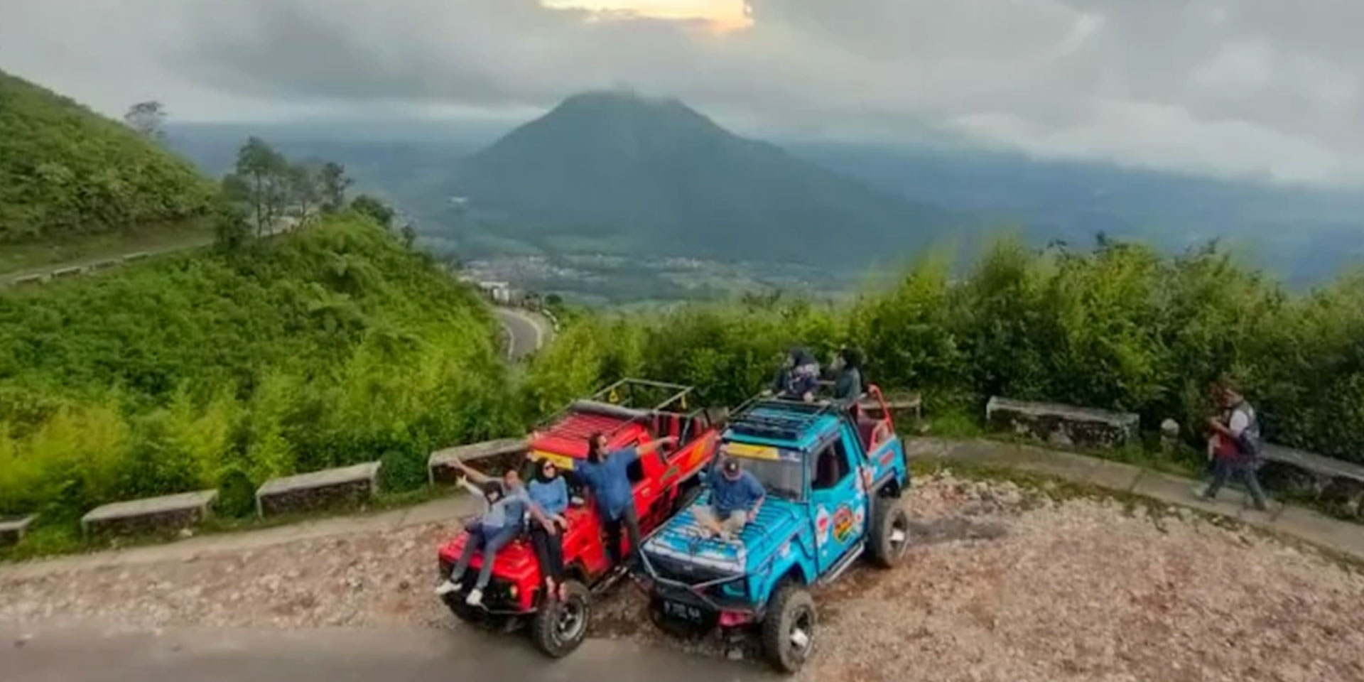 Mount Telomoyo Jeep Tour - Kayu Arum Resort